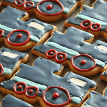 Decorated Train Sugar Cookies, Daring Bakers Challenge