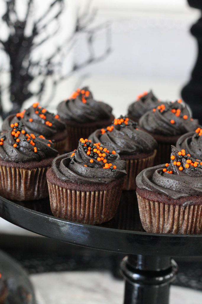 How To Make Black Frosting DessArts How To Make Black Frosting DessArts