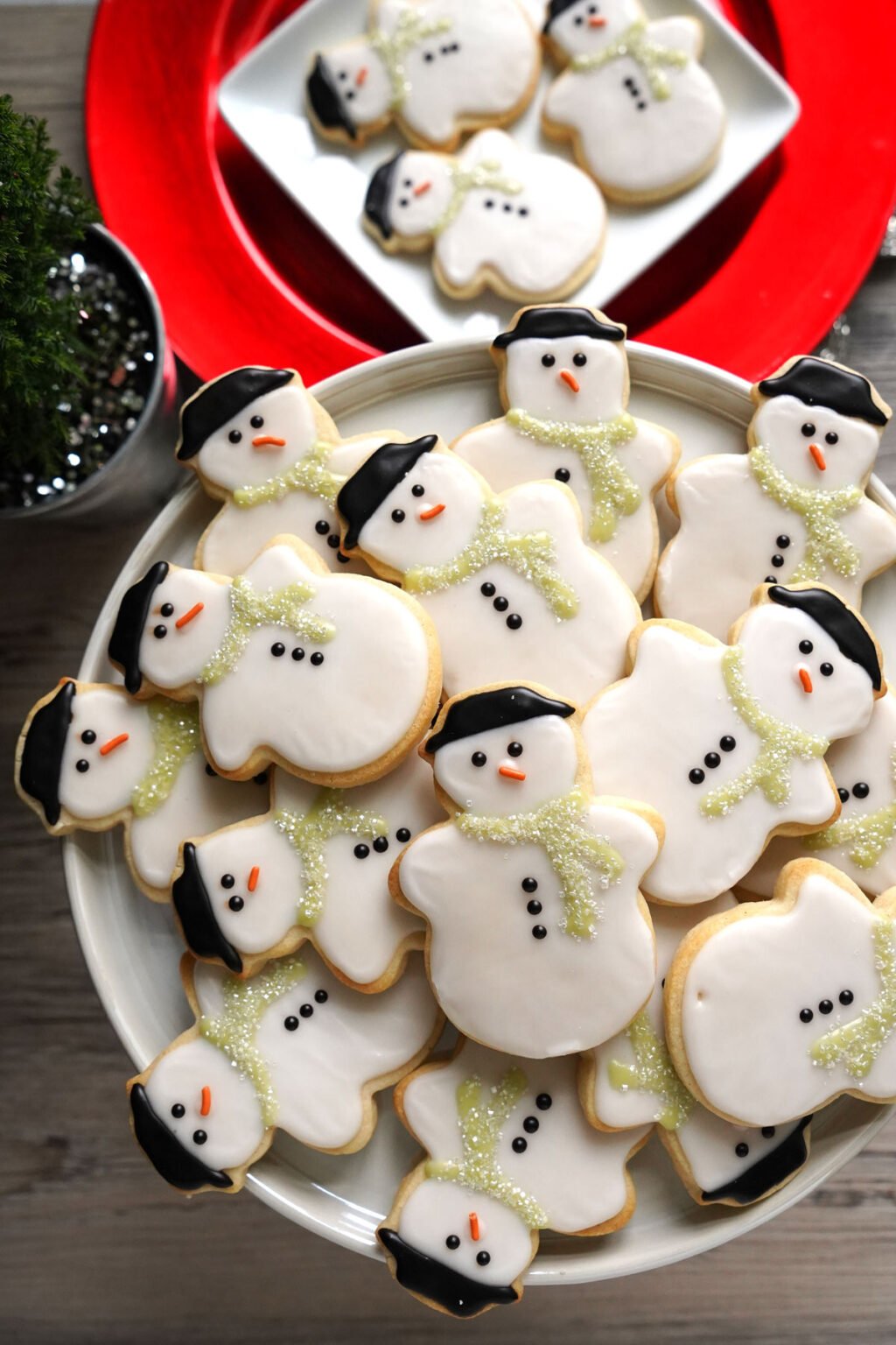 Snowman Sugar Cookies (Step by Step Decorating with Video) | DessArts