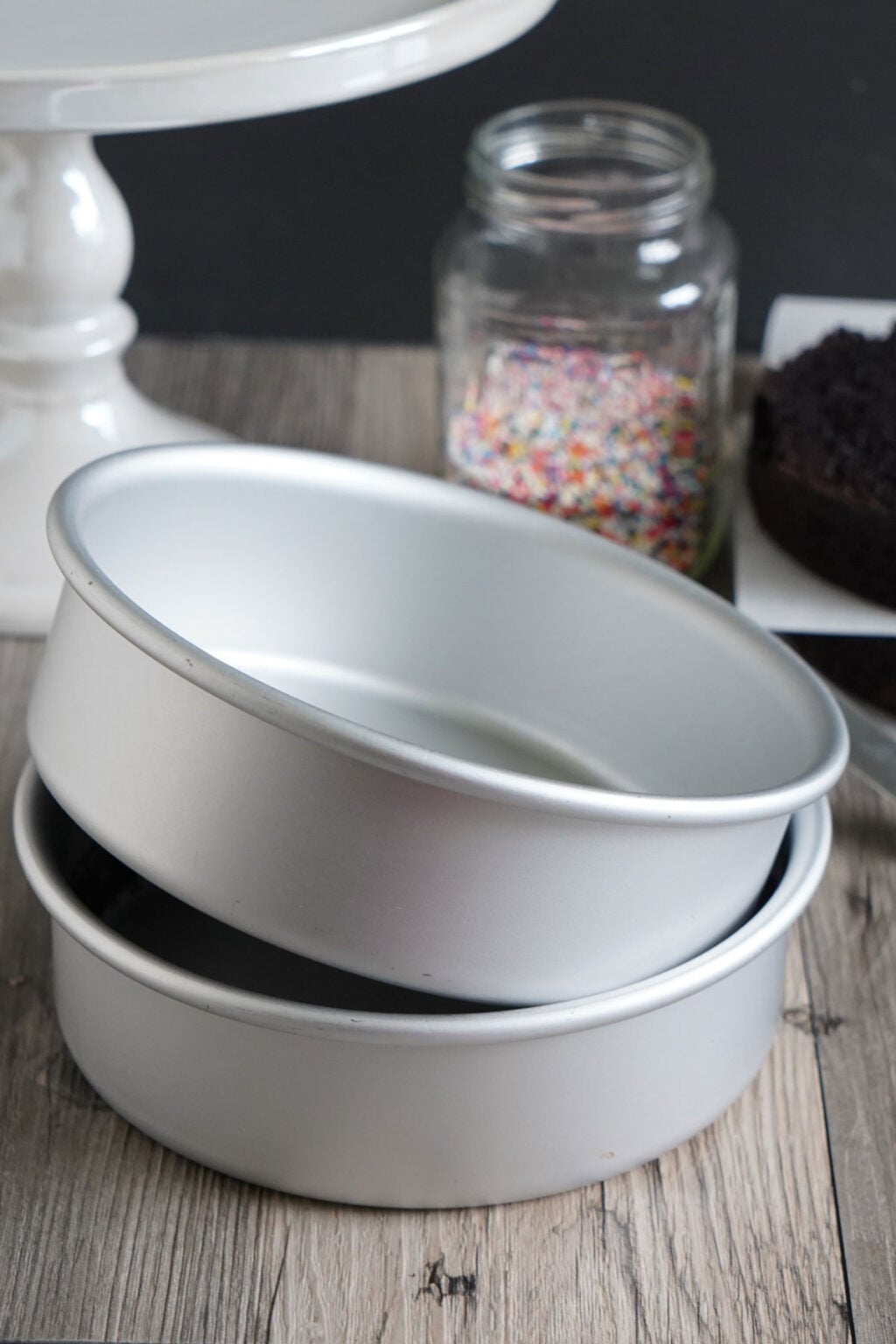 10 Small Cake Recipes (6-Inch Cake Recipes) | DessArts
